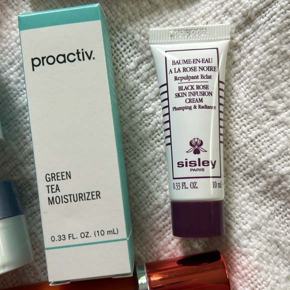 Tower 28 | Skincare | Lot Of New Facial Moisturizer Samples 2 Pieces ...